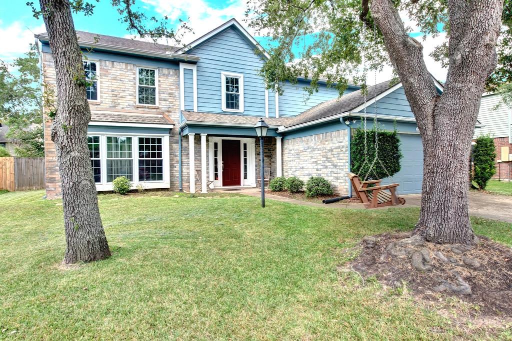 2206 Fennigan Court, League City, TX 77573