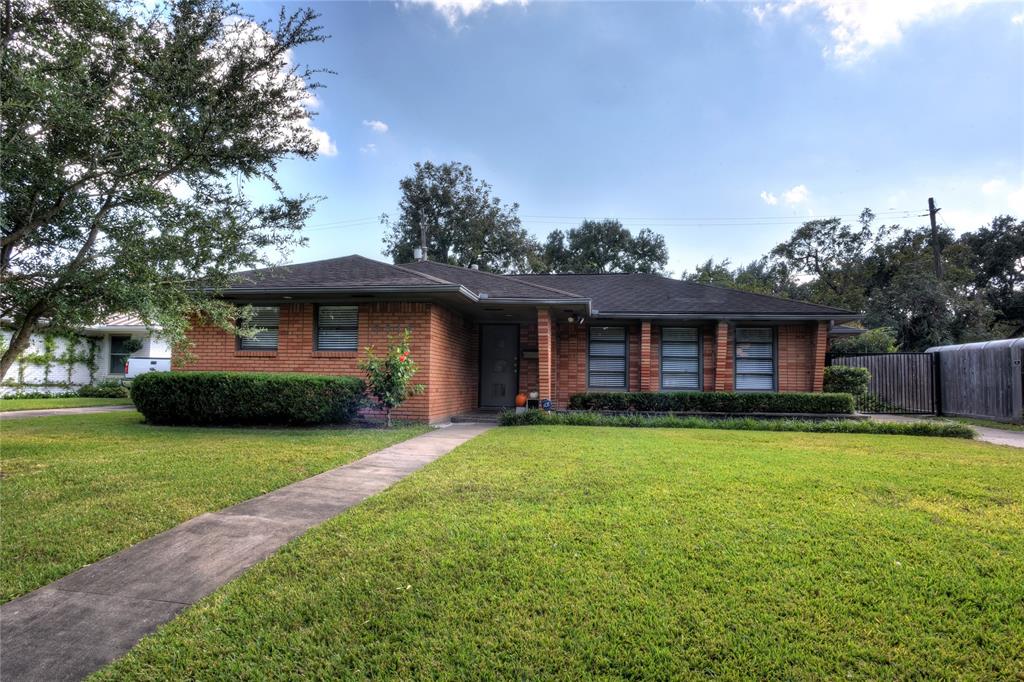 Bonnie Laughlin | Houston | Greenwood King Properties