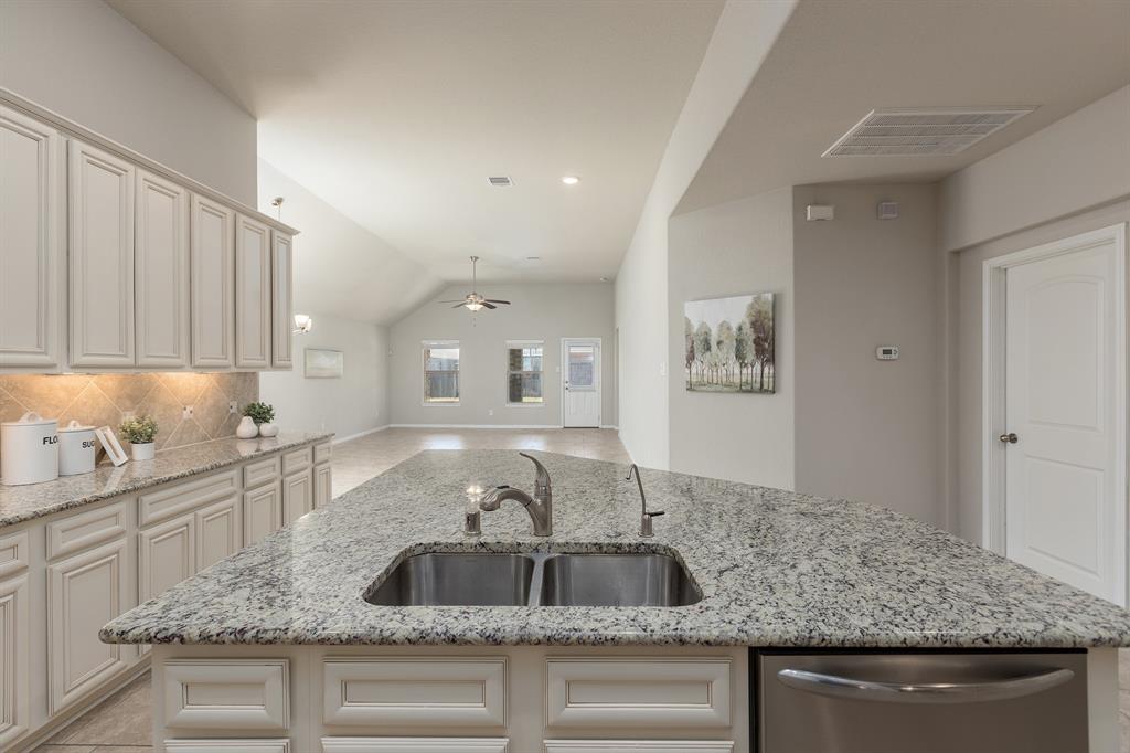 18031 Van Berkel Ln, Houston, TX 77044 - HAR.com