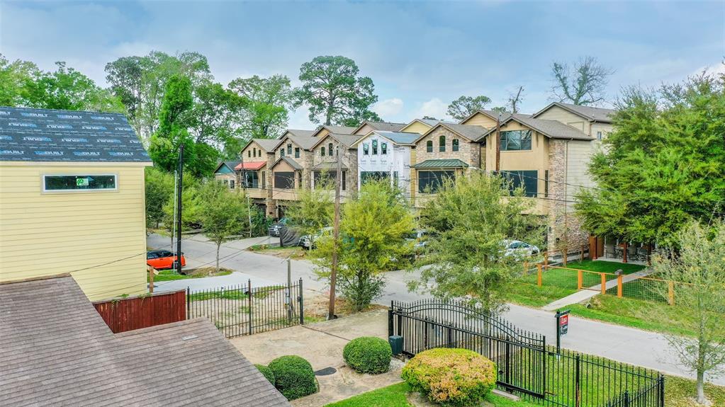 401 Fenn St, Houston, TX 77018 - HAR.com