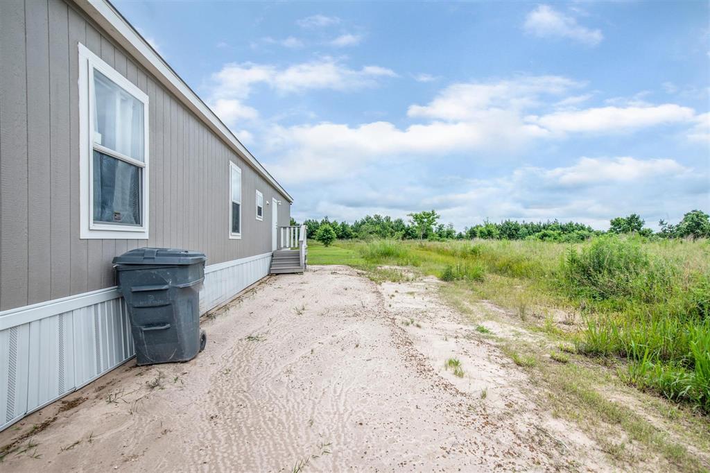 526 County Road 5107, Cleveland, TX 77327 - HAR.com