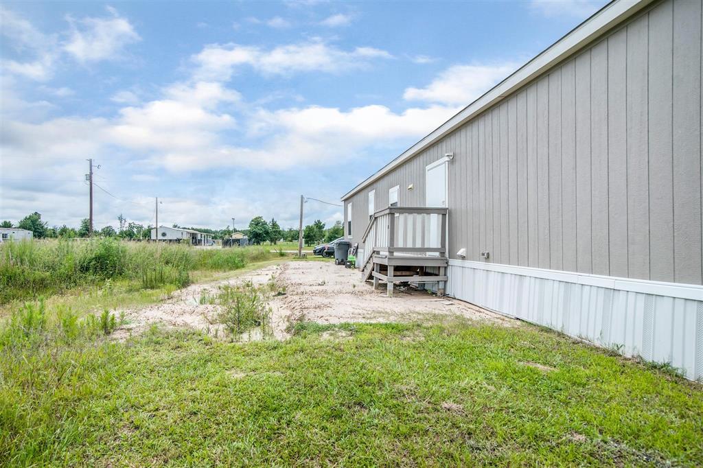 526 County Road 5107, Cleveland, TX 77327 - HAR.com