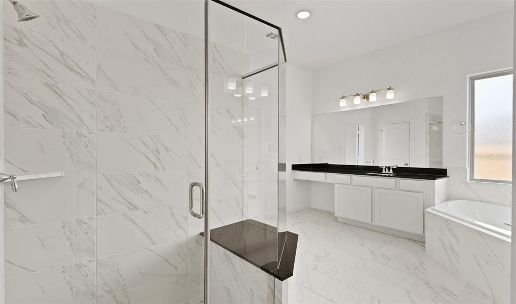 Property Detail: 13519 Sacred Oaks Dr, Mont Belvieu TX 77535