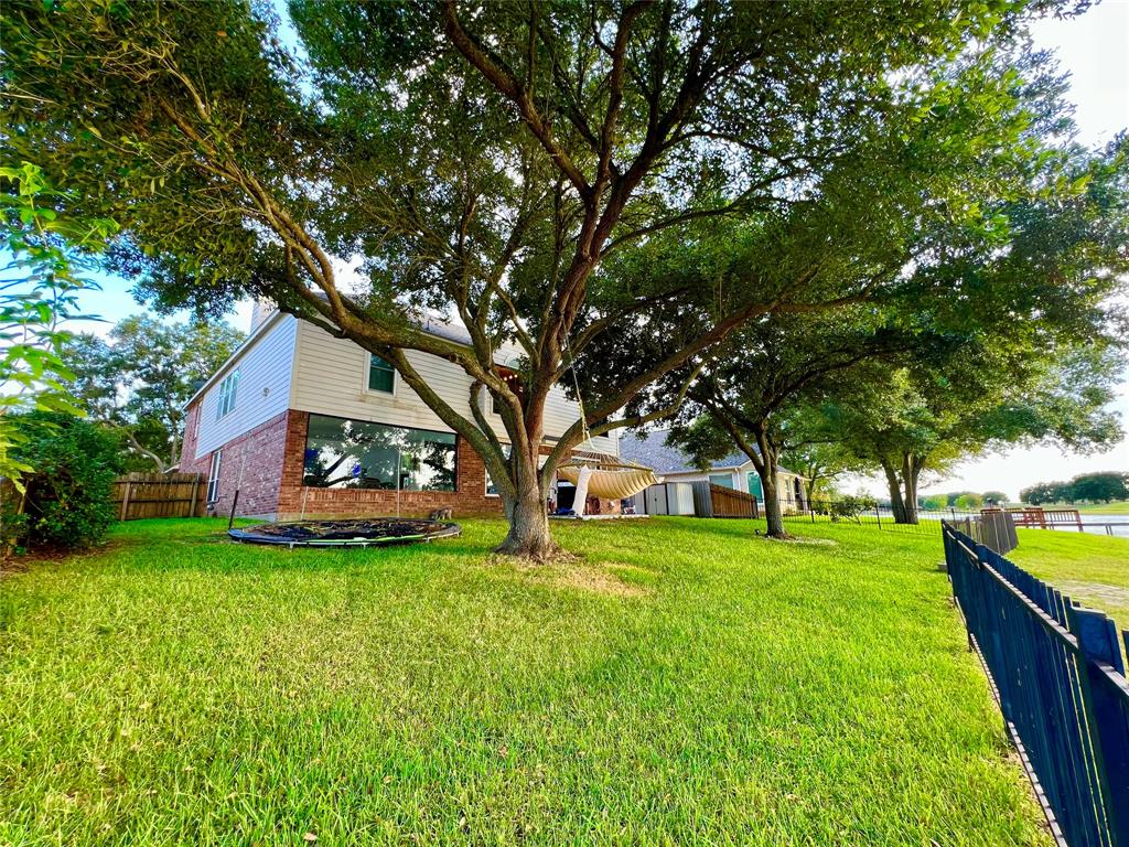 323 Crestwater Trl, Houston, TX 77082 - HAR.com
