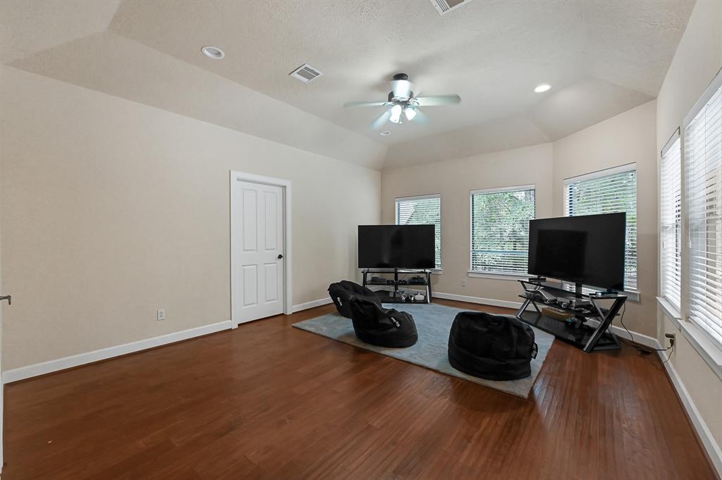 9934 Crestwater Cir, Magnolia, TX 77354 - HAR.com