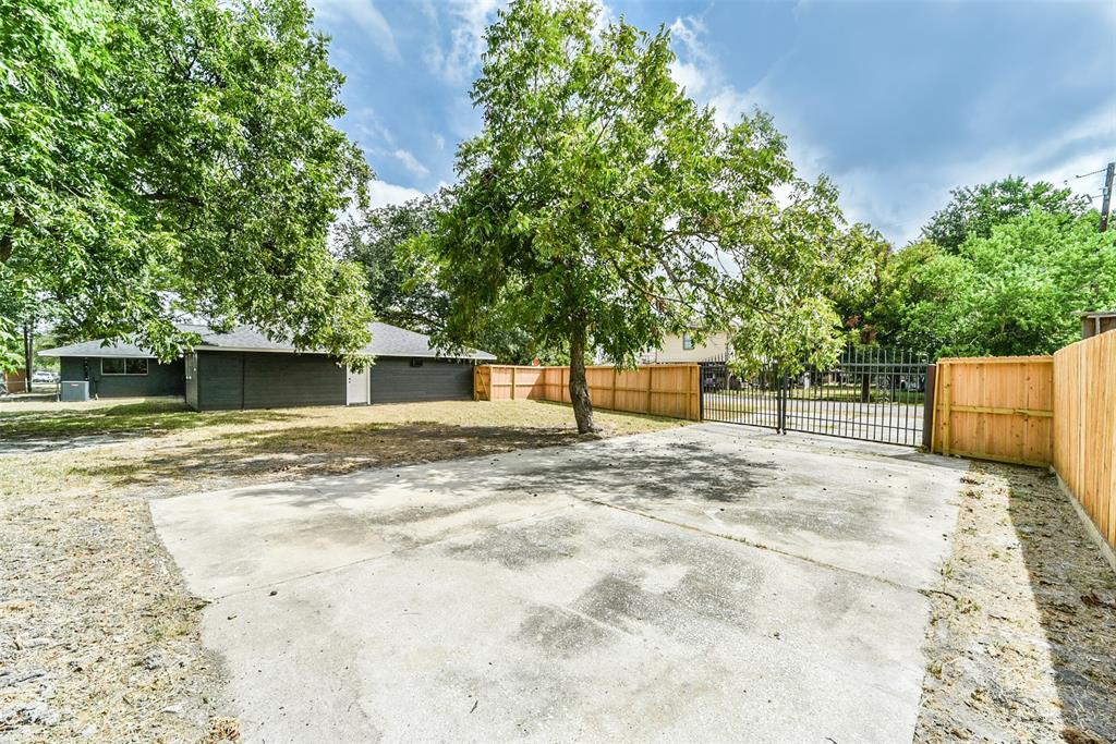 318 E Mitchell Rd, Houston, TX 77037 - HAR.com