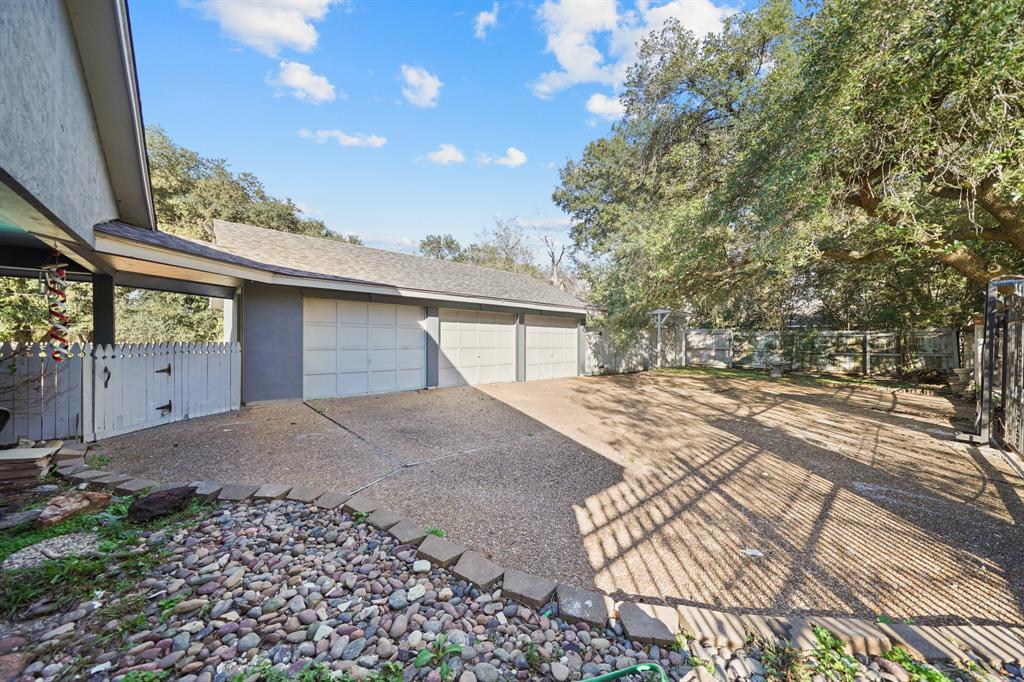 700 Shadow Ln, Pasadena, TX 77506 - HAR.com