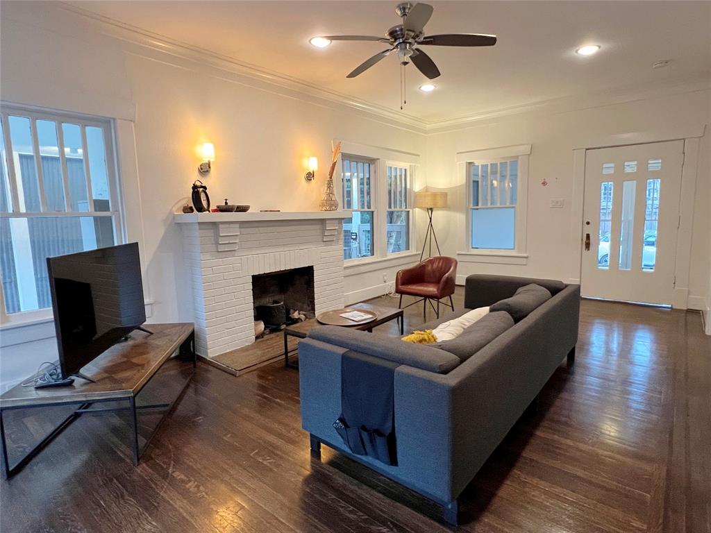 1210 Hawthorne St, Houston, TX 77006 - HAR.com