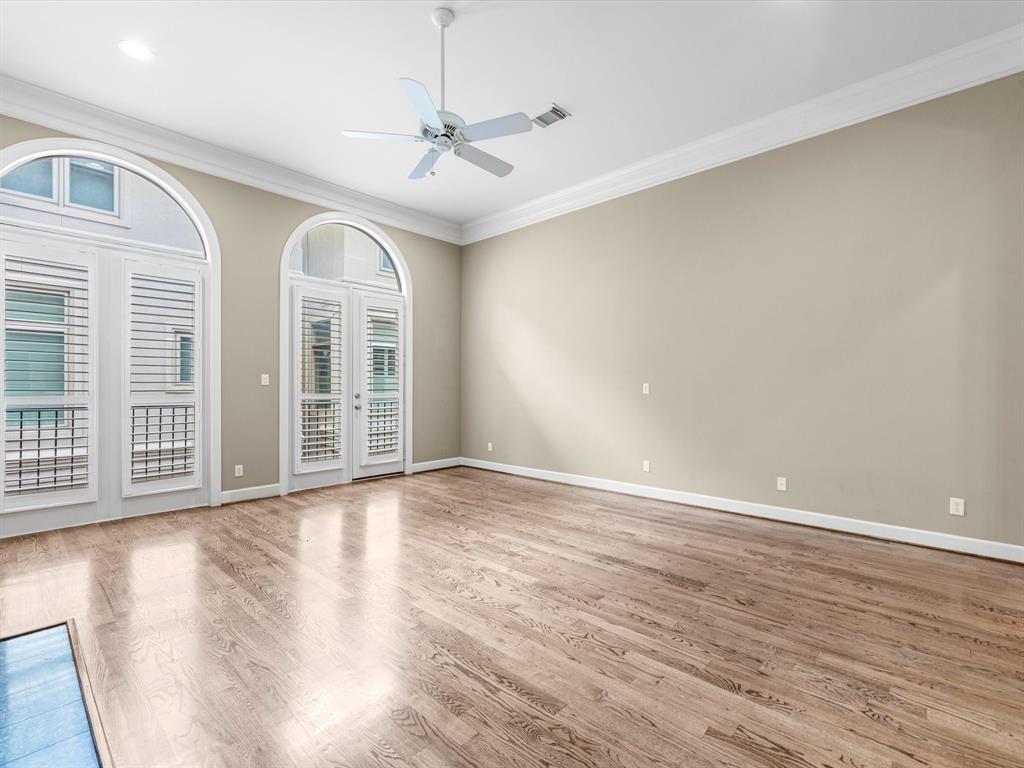 107 Dennis St, Houston, TX 77006 - HAR.com