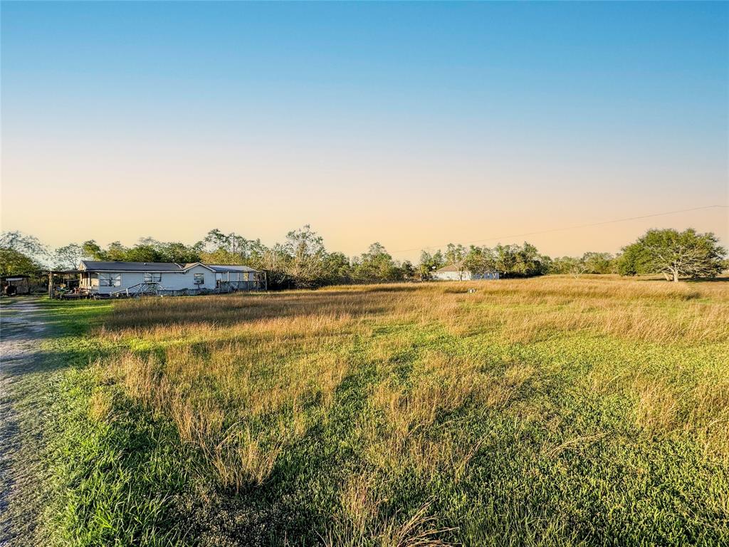 2020 Davis Bend Rd, Alvin, TX 77511 - HAR.com