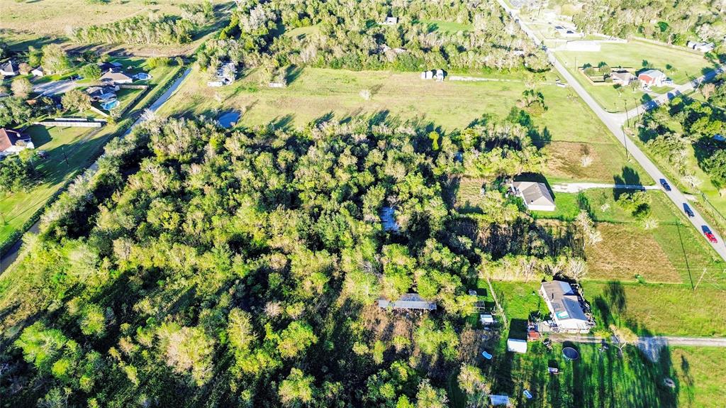 2020 Davis Bend Rd, Alvin, TX 77511 - HAR.com